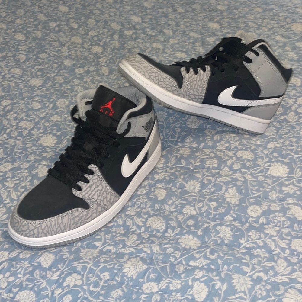 2021 Air Jordan 1 Mid “Elephant Toe” - Gem